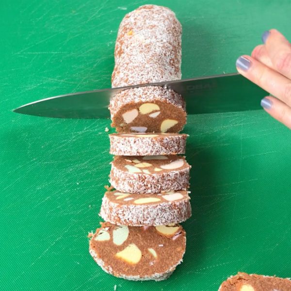 Easy recipe for classic New Zealand lolly cake - Plus quick video