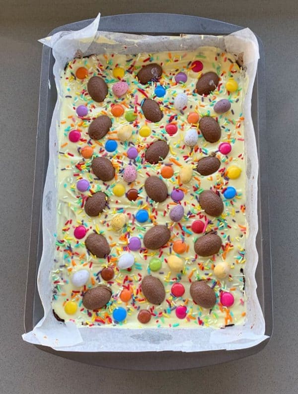 No-bake chocolate Easter egg slice - VJ Cooks