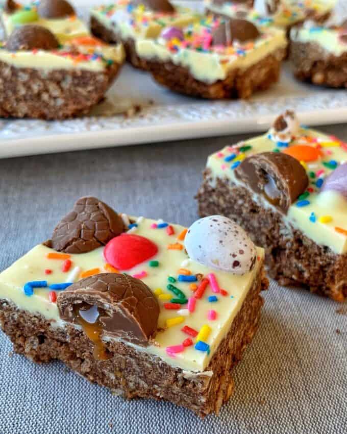 No-Bake Chocolate Easter Egg Slice - VJ Cooks