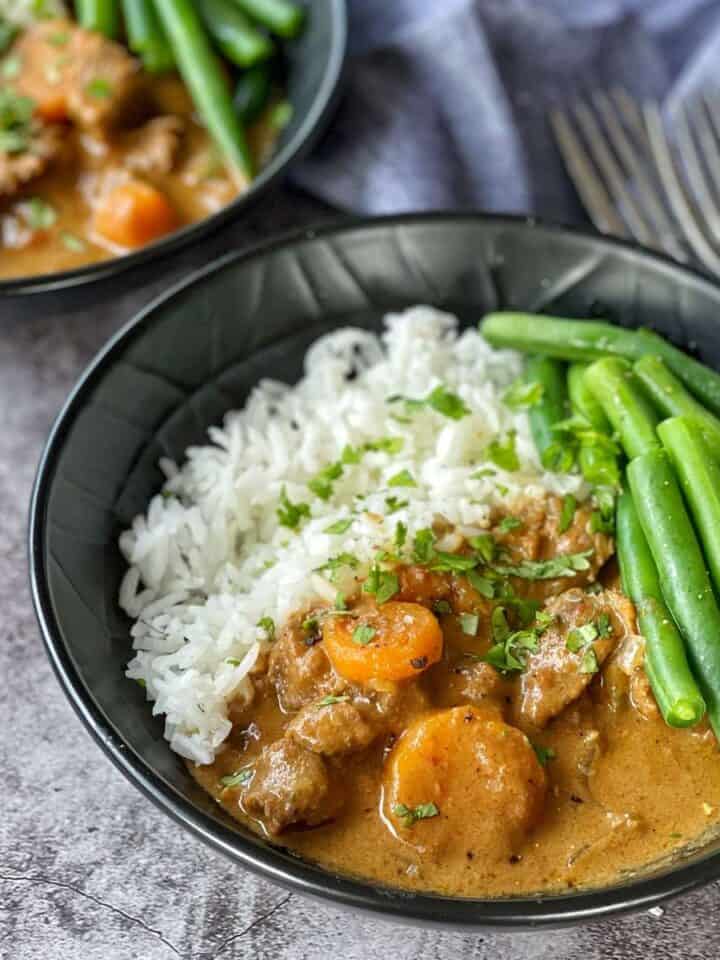 Slow cooker Thai chicken curry by VJ cooks - Video