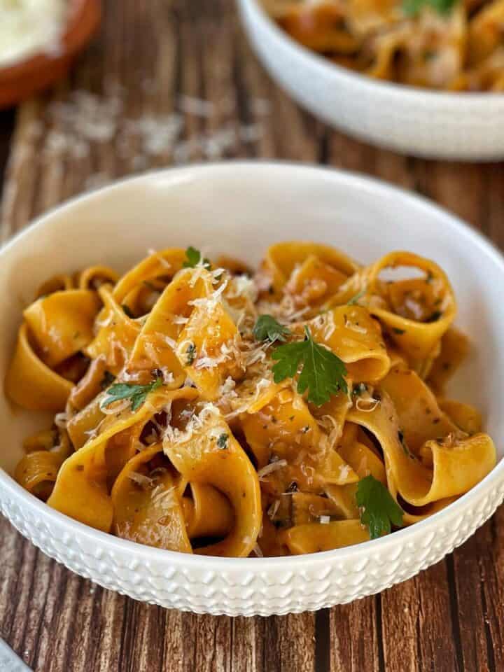 Creamy Tomato Chicken Pasta Shells - VJ Cooks