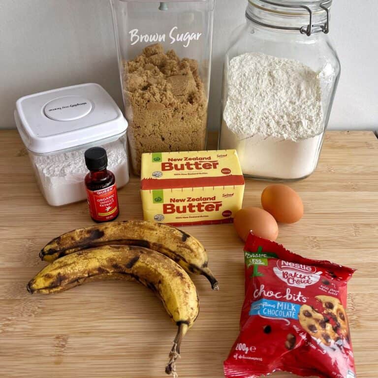 Banana Chocolate Chip Slice - VJ Cooks