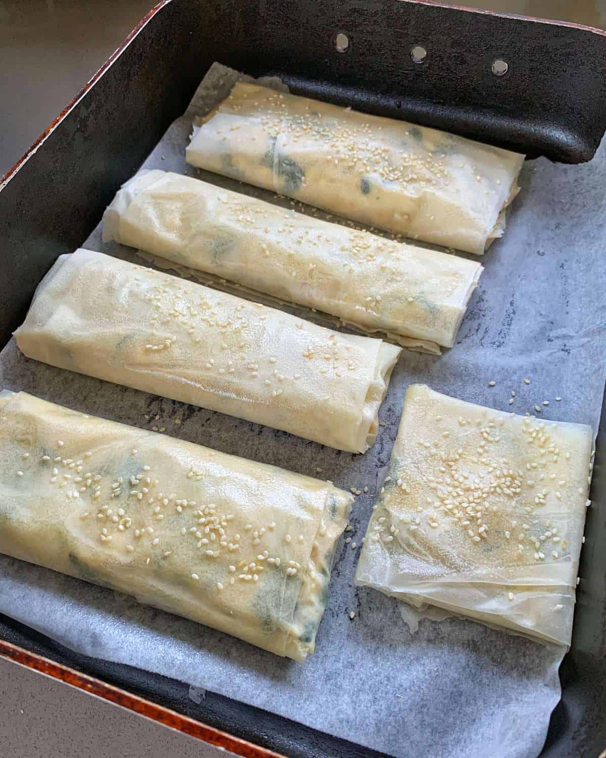 Chicken and Spinach Filo Parcels - VJ Cooks
