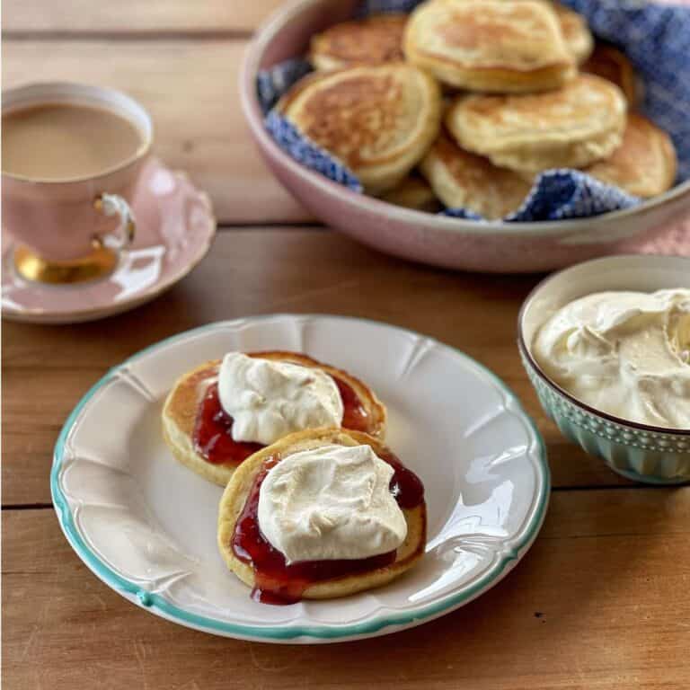 Pikelets - VJ Cooks
