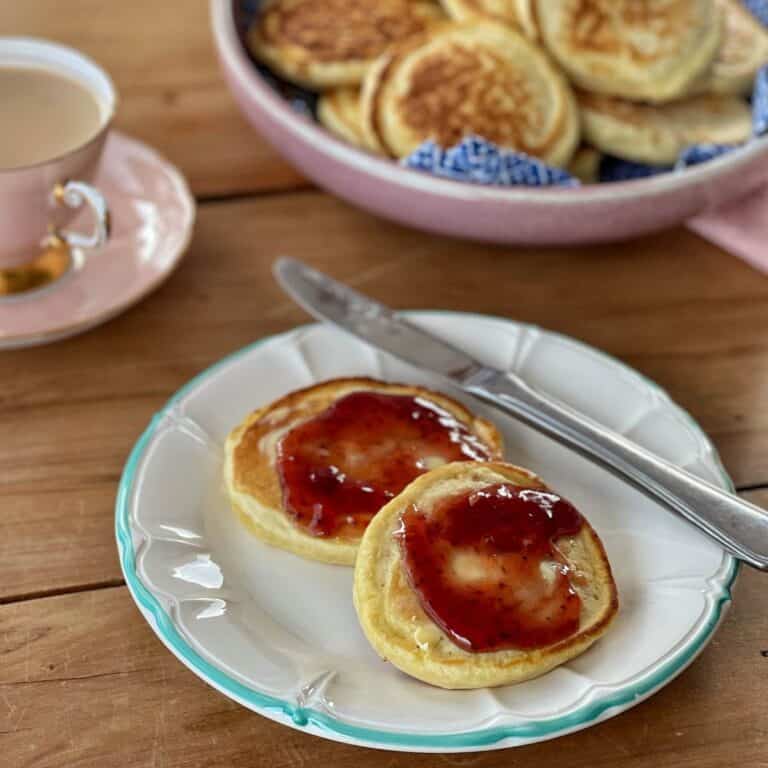 Pikelets - VJ Cooks